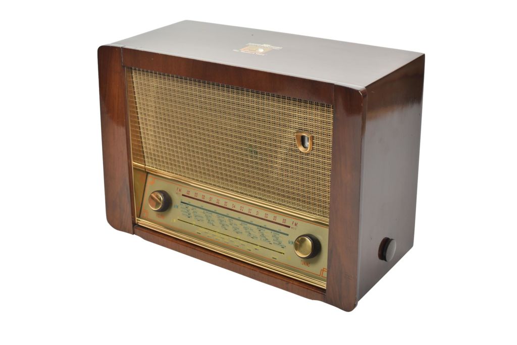 HMV Stereomaster 2411 radiogram - Snellings Museum