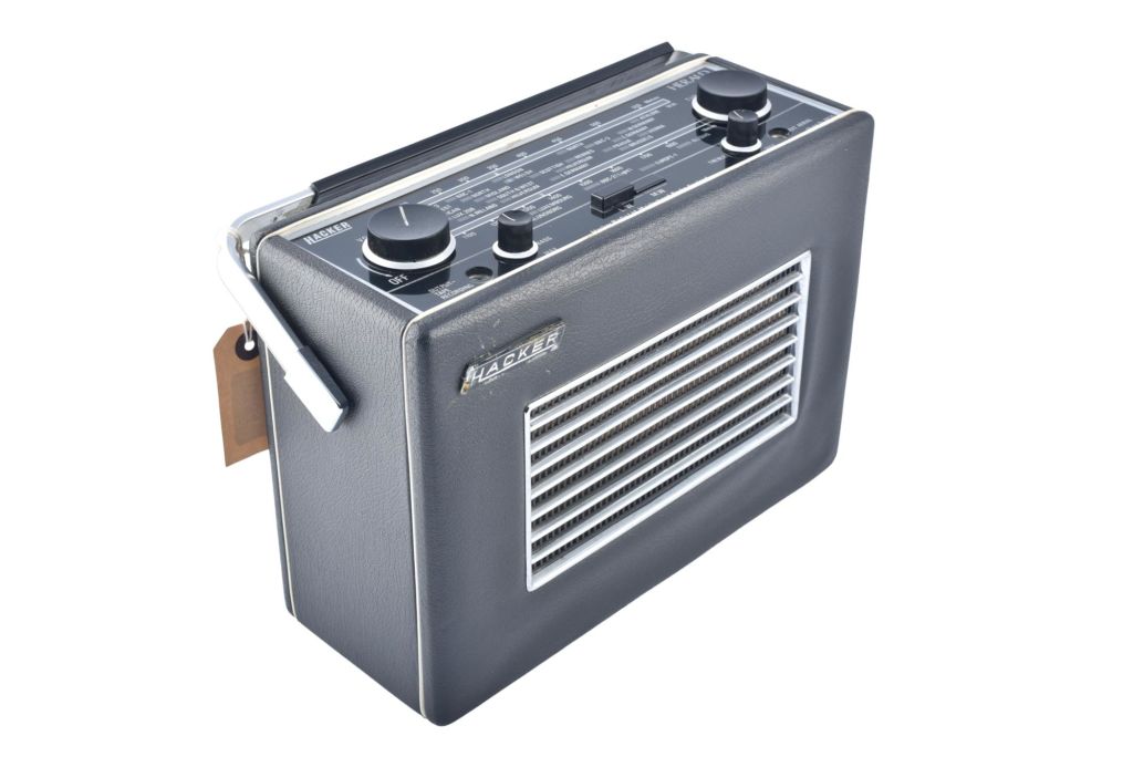 Cossor Model 438 All Wave Console - Snellings Museum