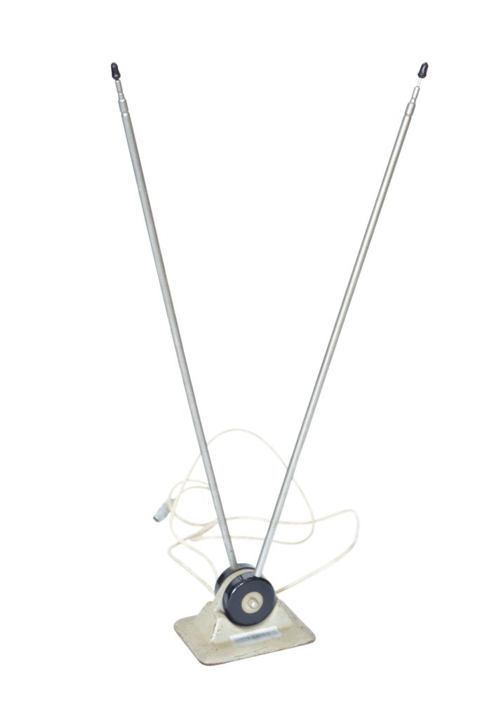 Cast metal VHF aerial with two adjustable and extendable metal aerials ...