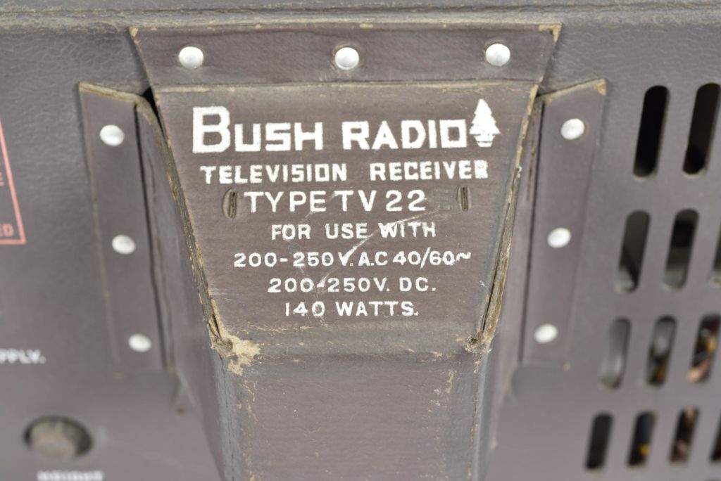 Bush TV22 - Snellings Museum