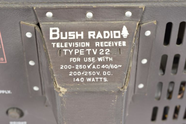 Bush TV22 - Snellings Museum