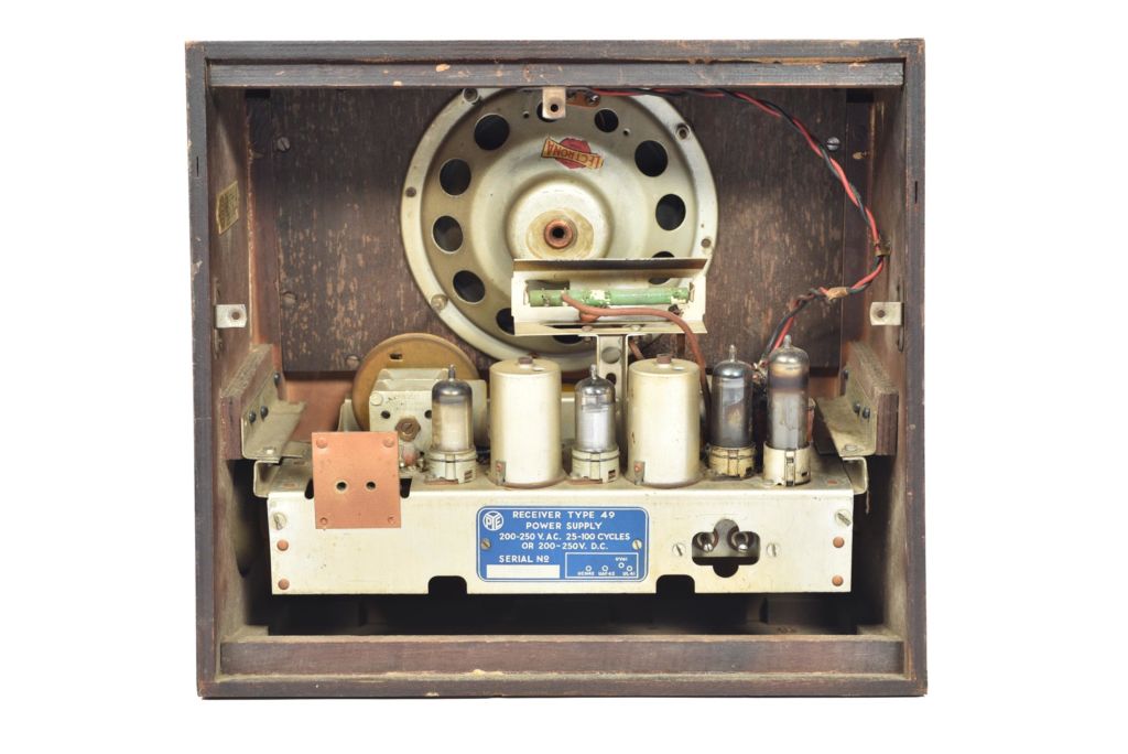 Pye 49 radio - Snellings Museum