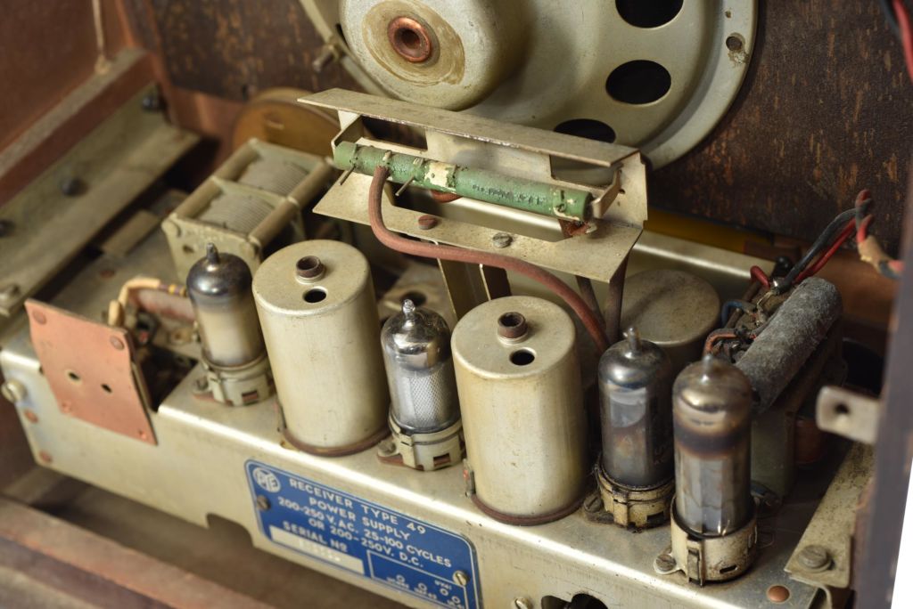 Pye 49 radio - Snellings Museum