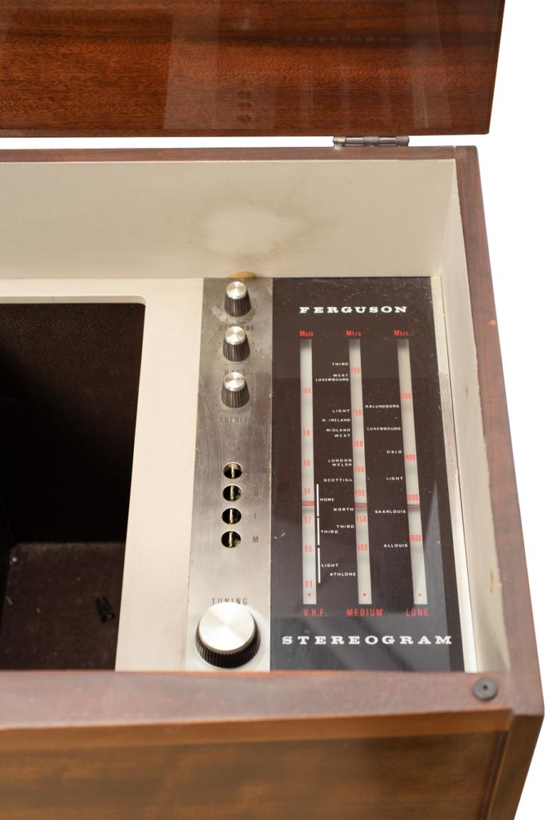 Ferguson 3318 radiogram - Snellings Museum