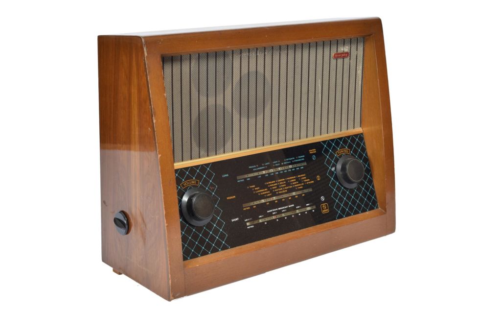 Murphy A372 valve radio - Snellings Museum