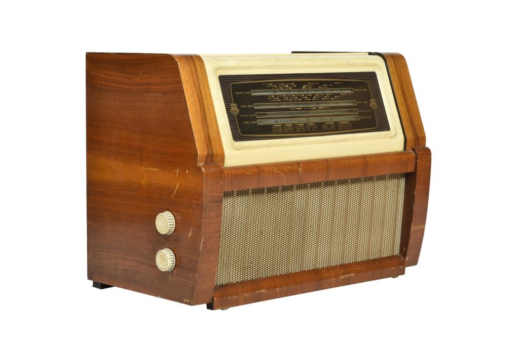 Kelvinator radiogram. - Snellings Museum