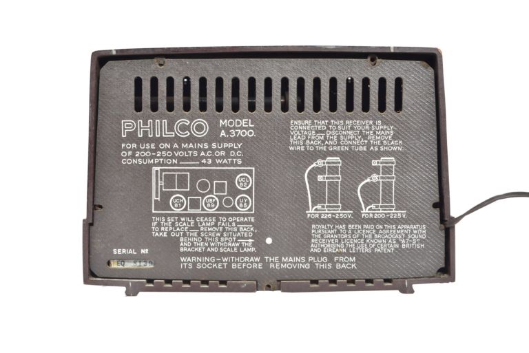Philco A3700 valve table radio - Snellings Museum