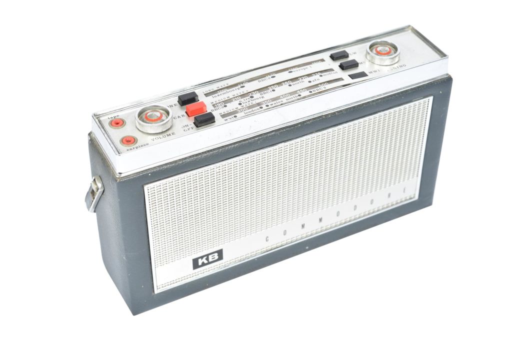 Premier Midget Radio Kit - Snellings Museum