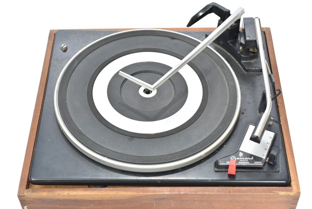 Record player - Snellings Museum