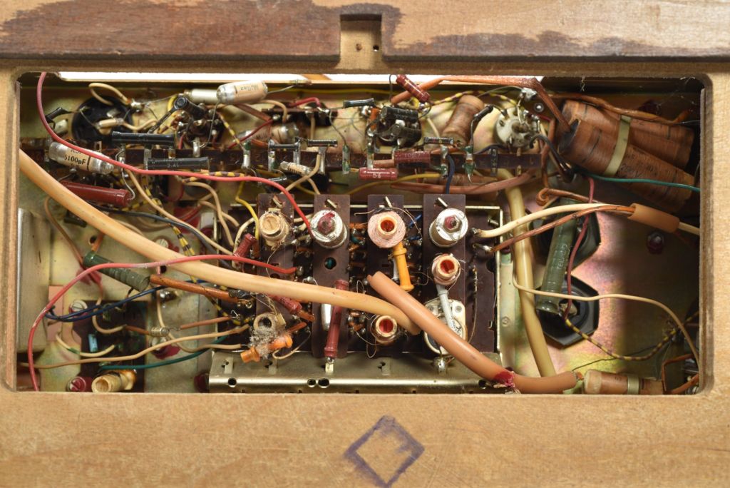 Unitra Diora Calypso 62015 valve radio - Snellings Museum