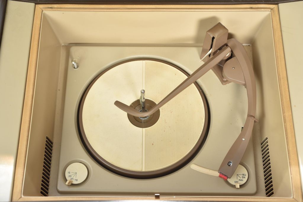Pye 1005 Achoic record player - Snellings Museum