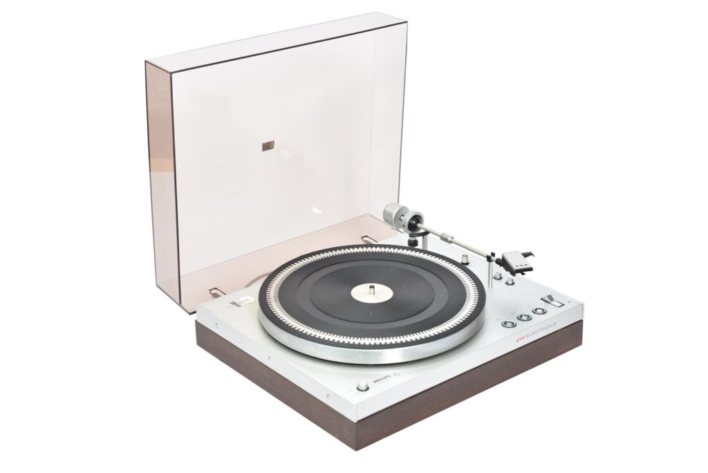 Philips 212 Electronic transistor record player - Snellings Museum