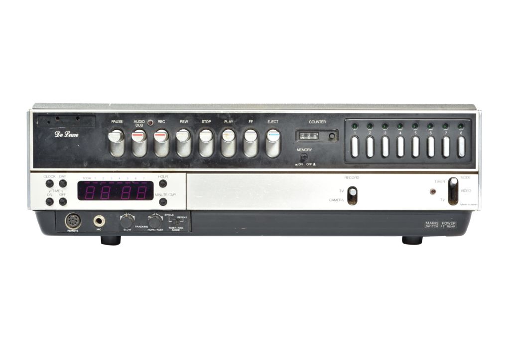 Baird Model 8904 de Luxe video cassette recorder/player - Snellings Museum