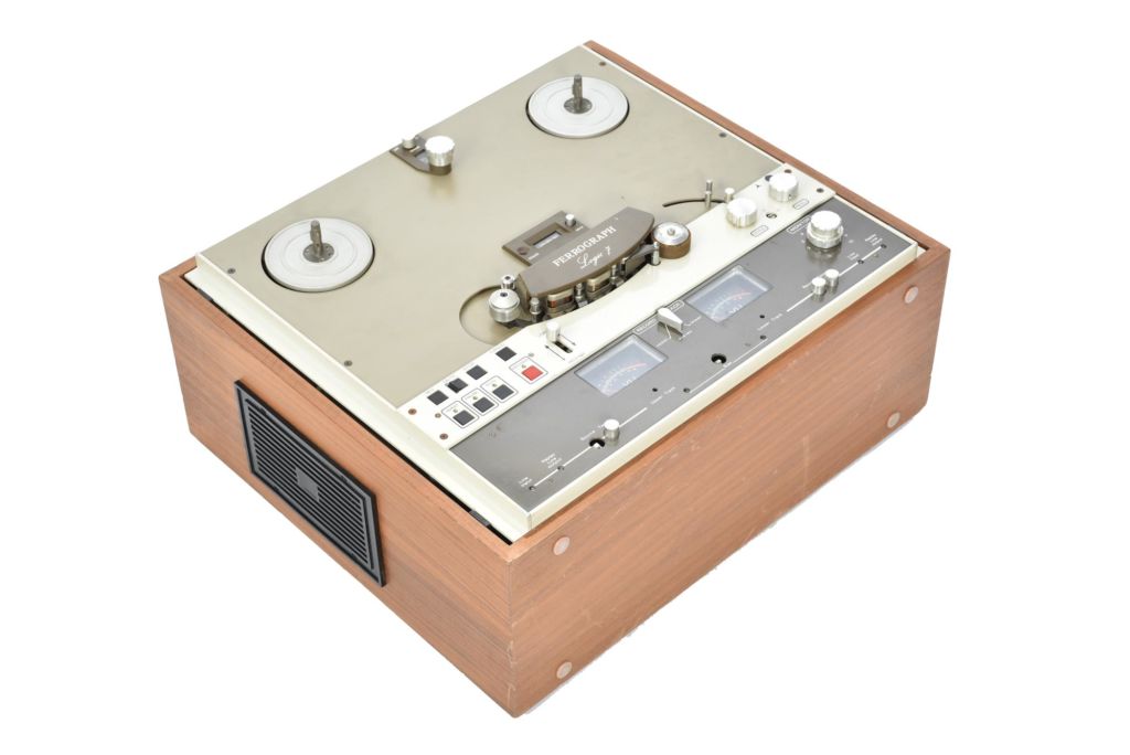 HMV Stereomaster 2411 radiogram - Snellings Museum