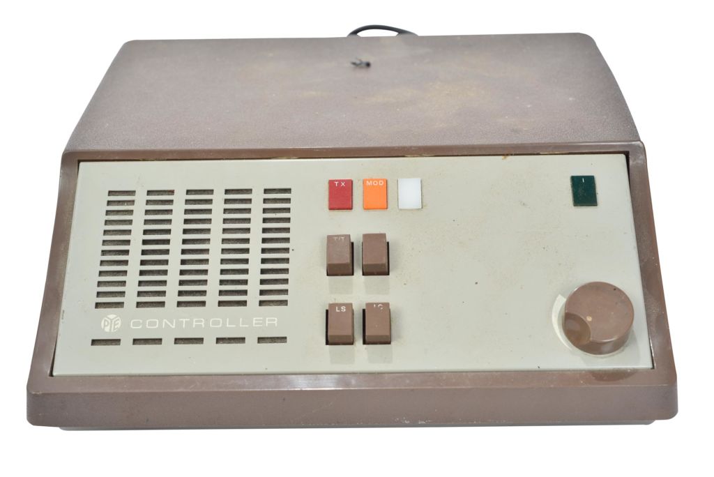 Cossor television alignment and pattern generator - Snellings Museum